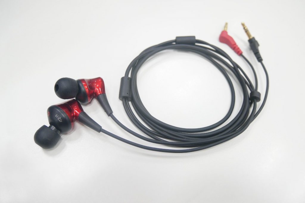 【バイノーラルとは？】録音方法やバイノーラル音声の魅力を解説！【RM-ATZ19】 - radius｜ラディウス株式会社 オーディオ・デジタル音響機器・Lightning製品メーカー